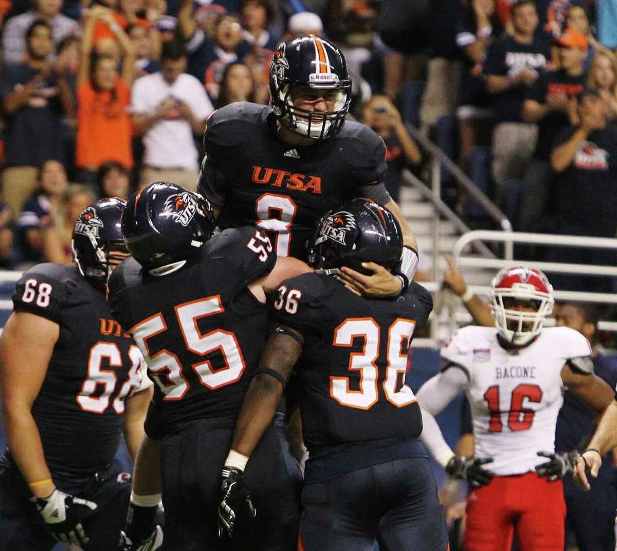 UTSA feasts on Bacone