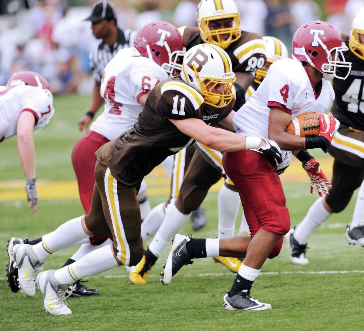 Taft rolls over Brunswick football