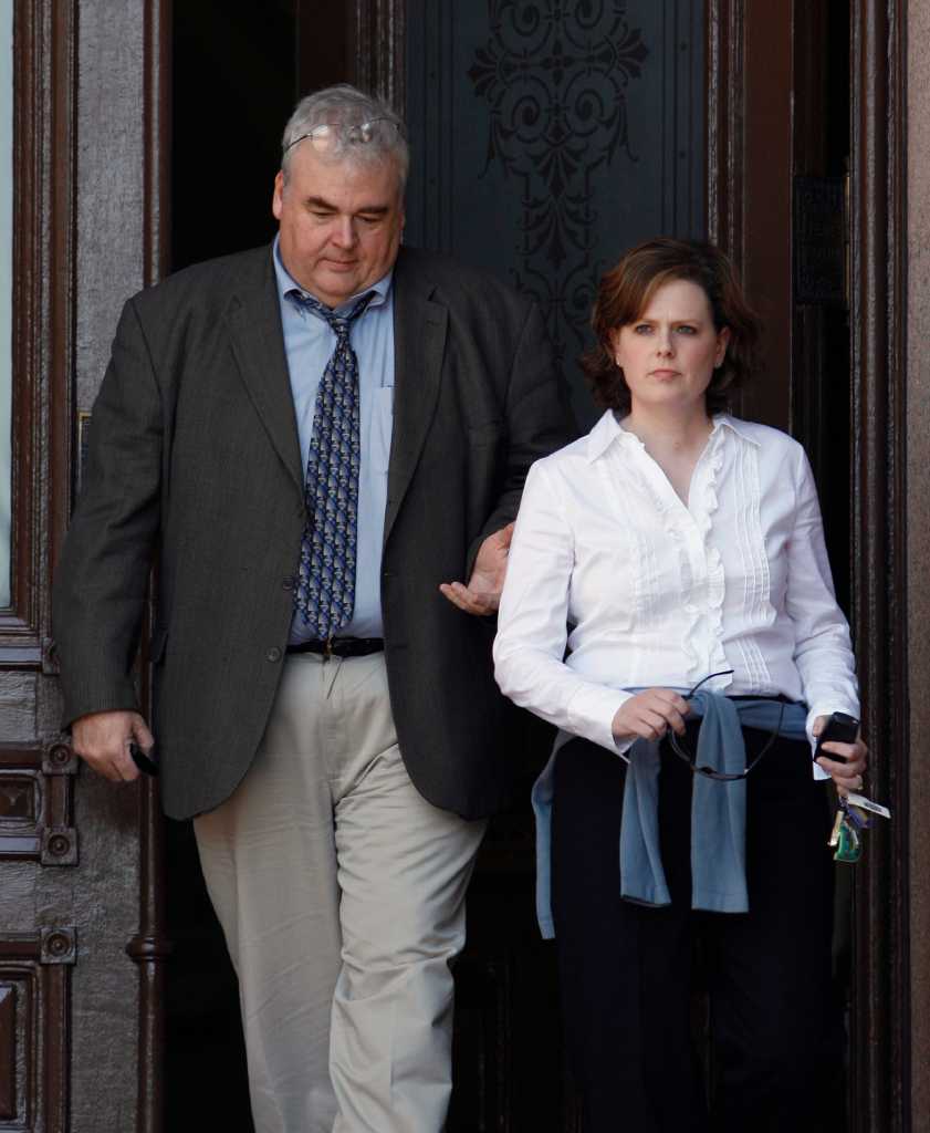 Meet Perry's loyal inner circle