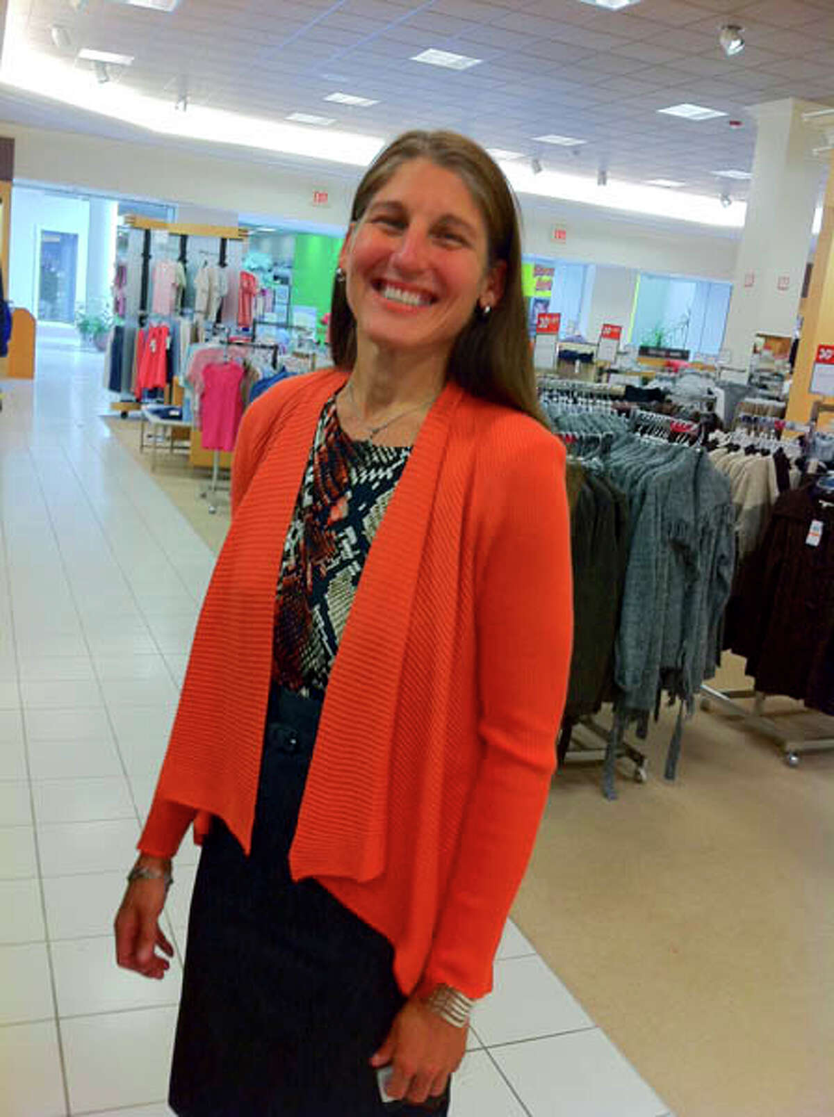 ONLINE EXCLUSIVE: Cover Model Behind the Scenes