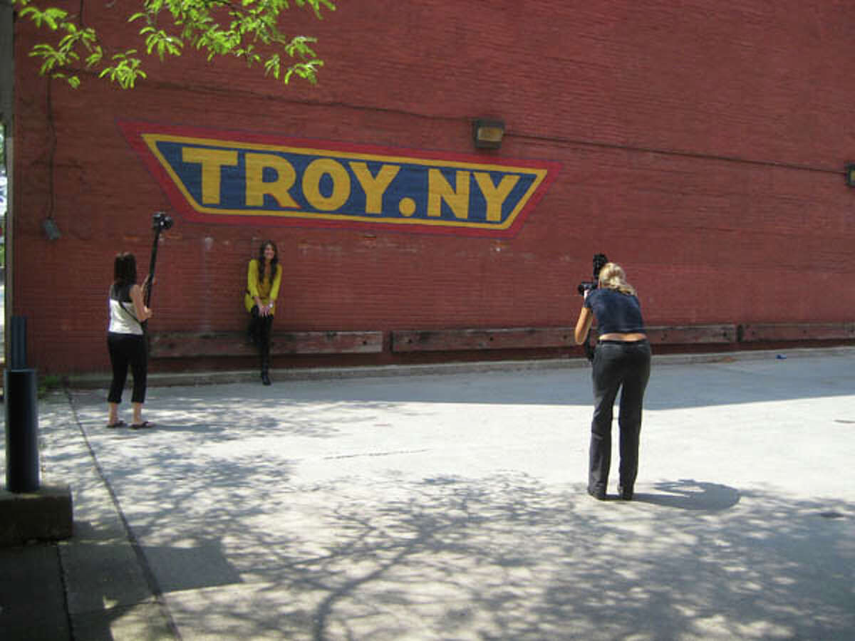 ONLINE EXCLUSIVE: Cover Model Behind the Scenes