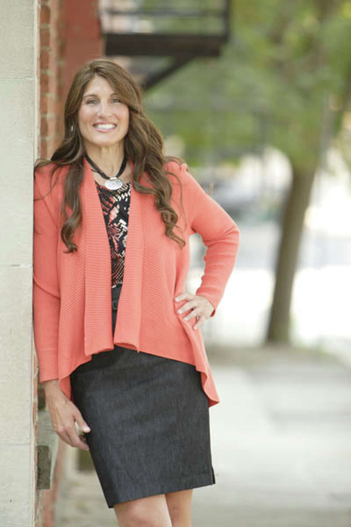 ONLINE EXCLUSIVE: Cover Model Behind the Scenes