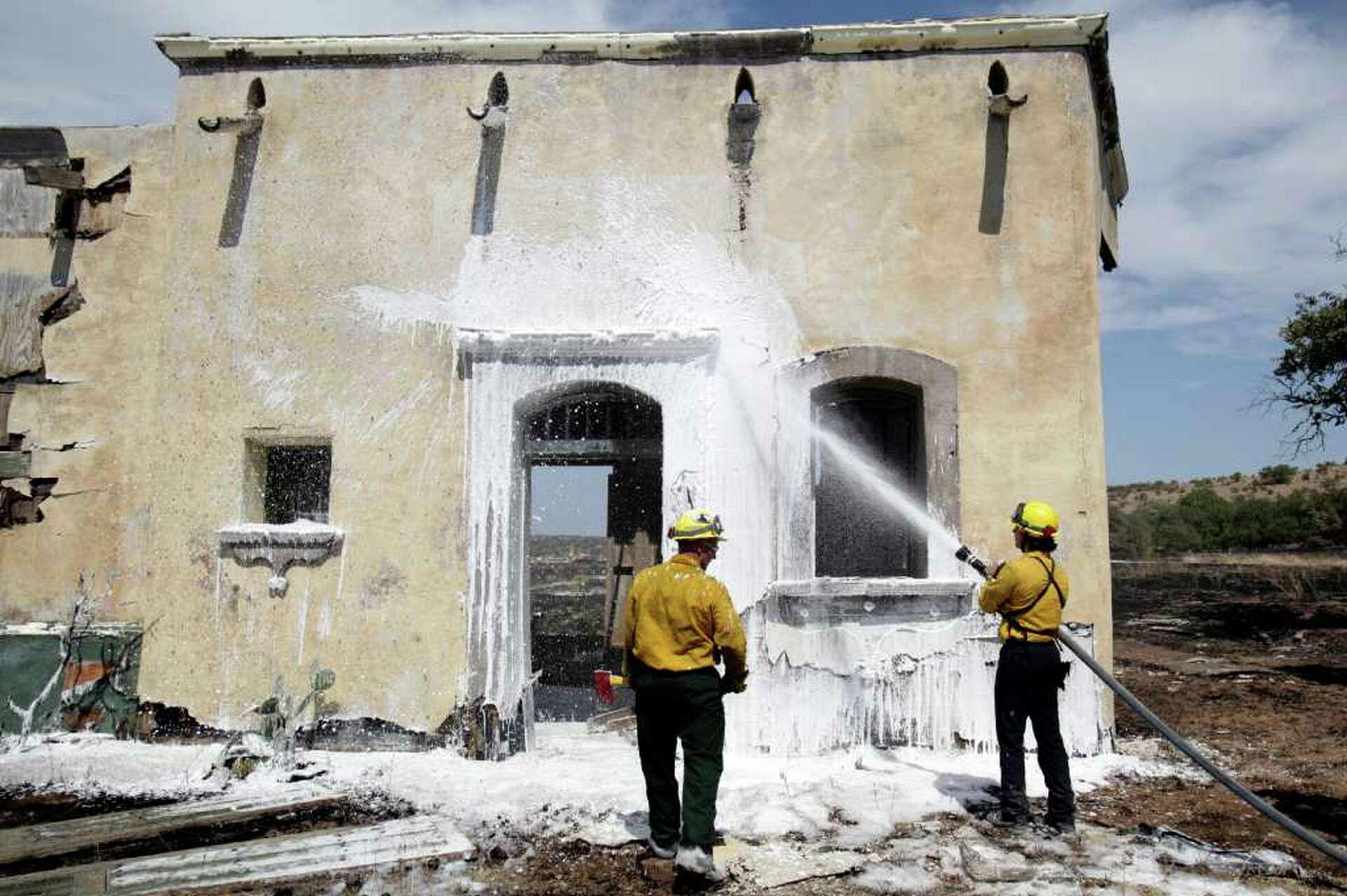 Alamo movie set burned by fire
