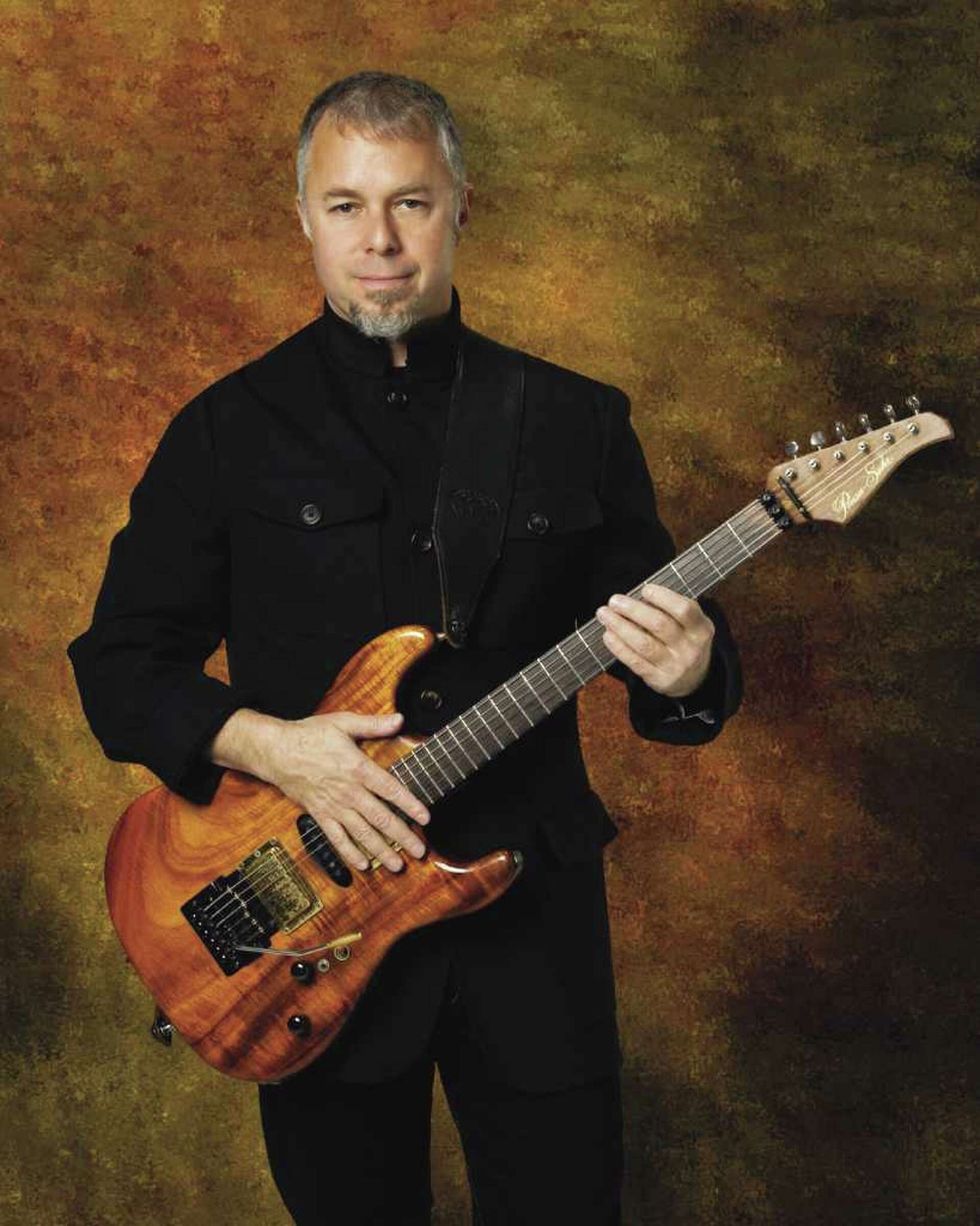 Chieli Minucci and Special EFX bring smooth jazz to Daniel Street