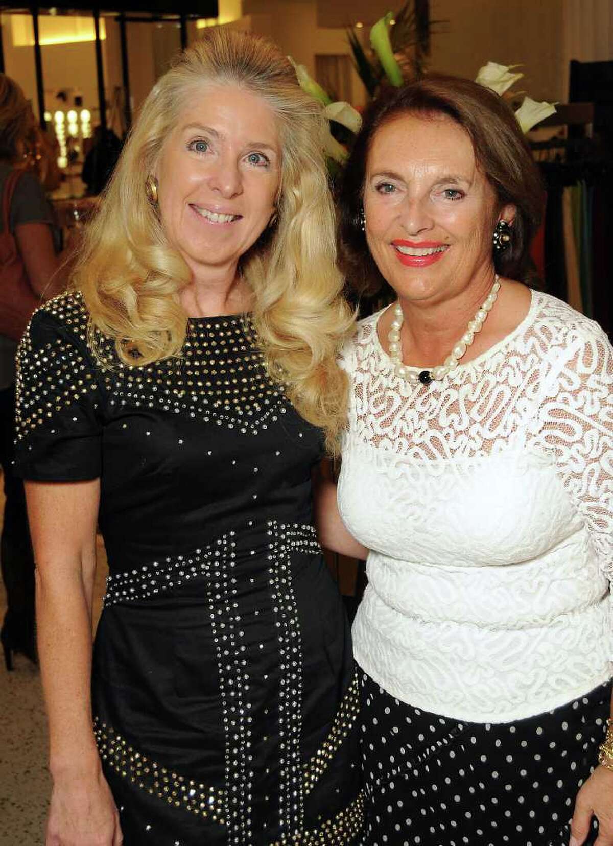 Jewelry designer charms the Champagne Cowgirls