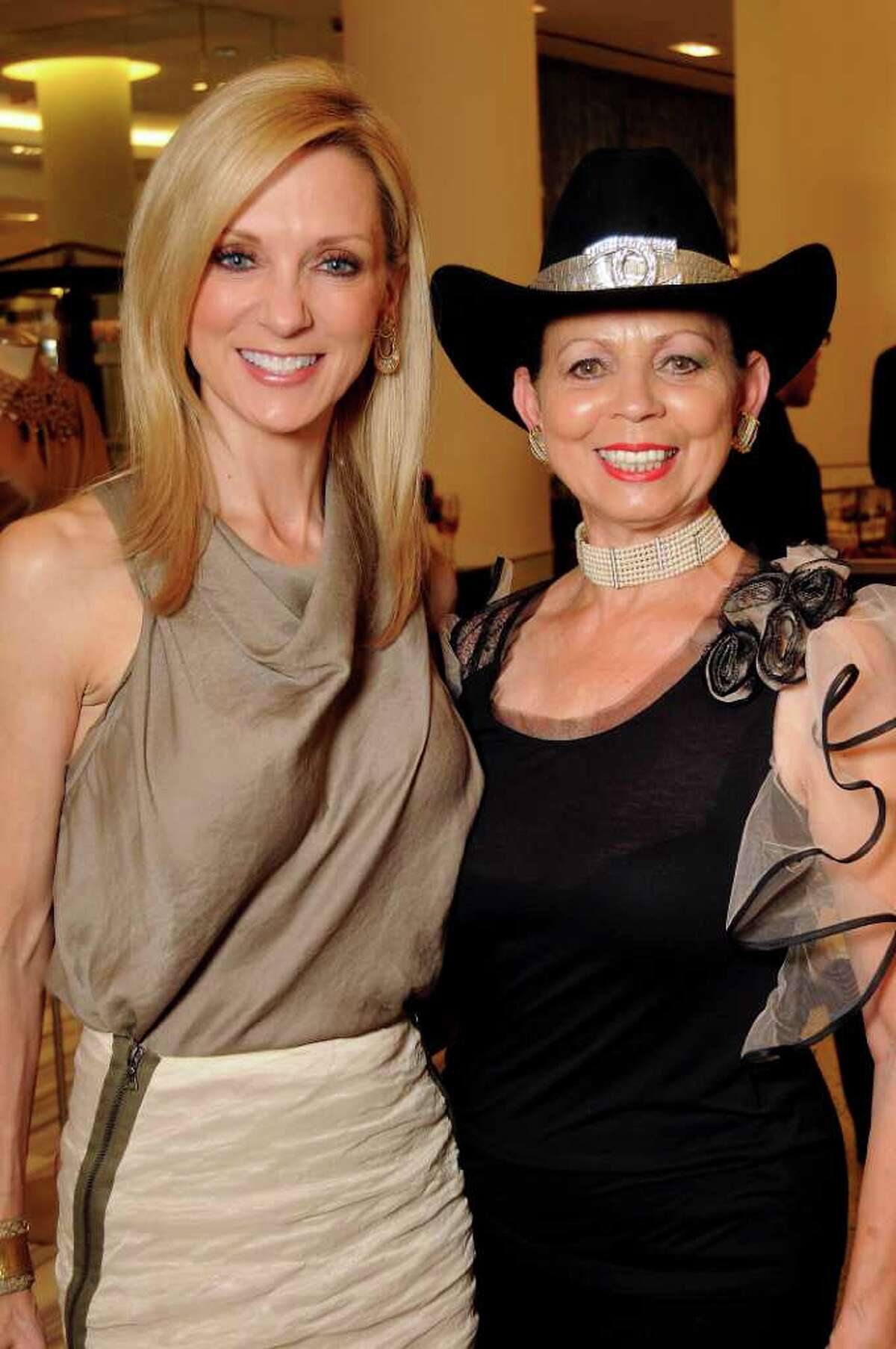 Jewelry designer charms the Champagne Cowgirls