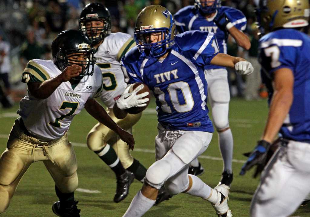 New QB, defense lead Tivy to win over McCollum