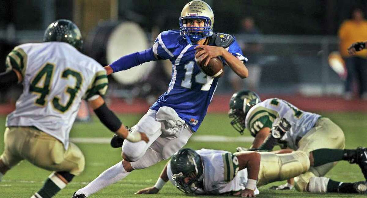 New QB, defense lead Tivy to win over McCollum