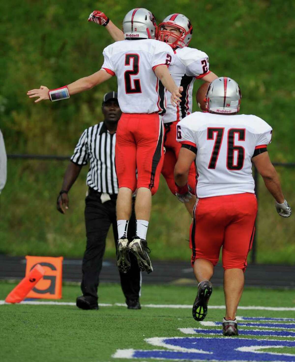 Pomperaug football team cruises past Immaculate to stay unbeaten