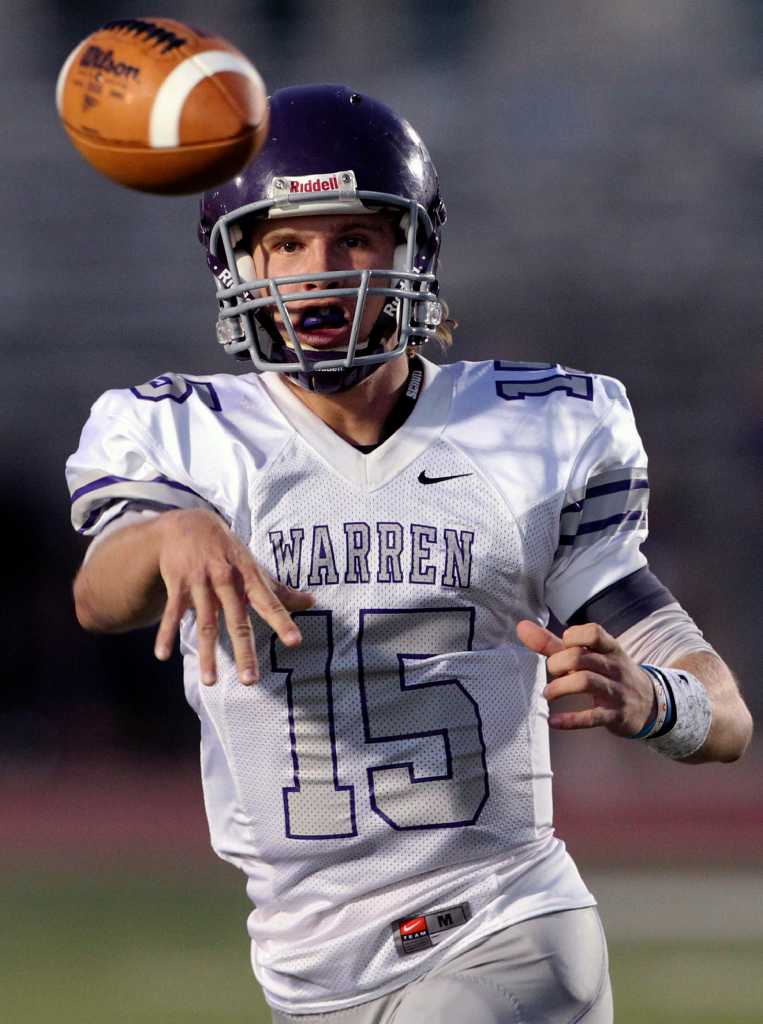 Dausin leads Warren over Stevens