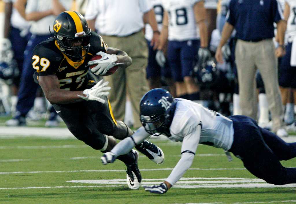 Southern Miss runs away from Rice 48-24