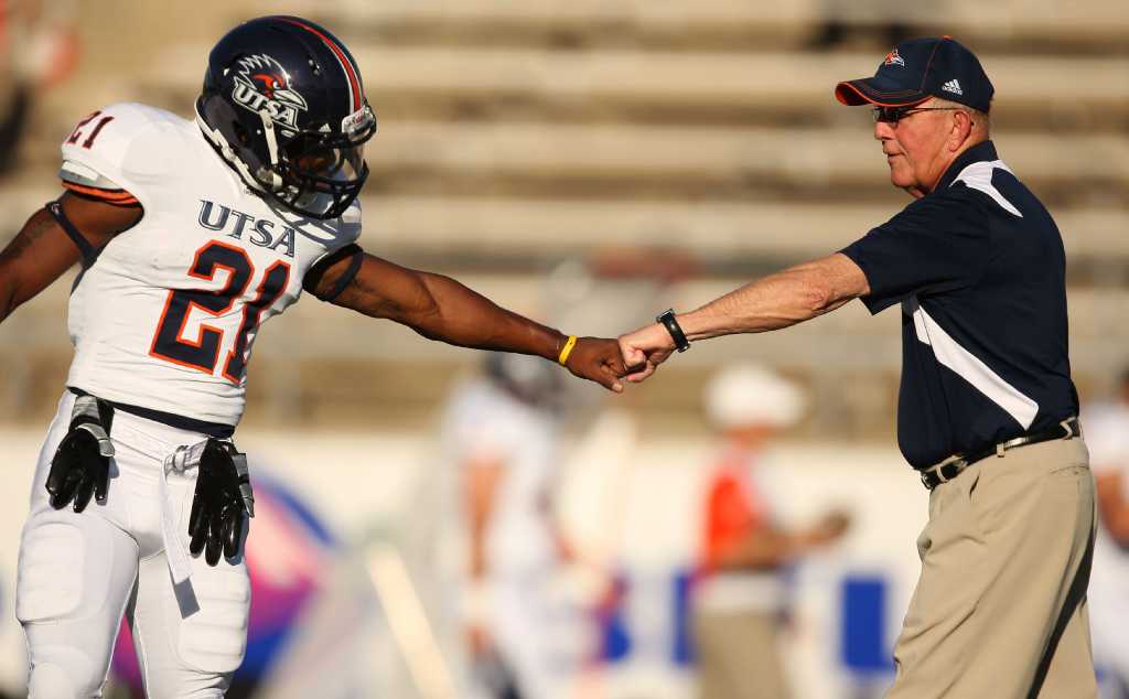 UTSA Insider: Coaches learning next to players