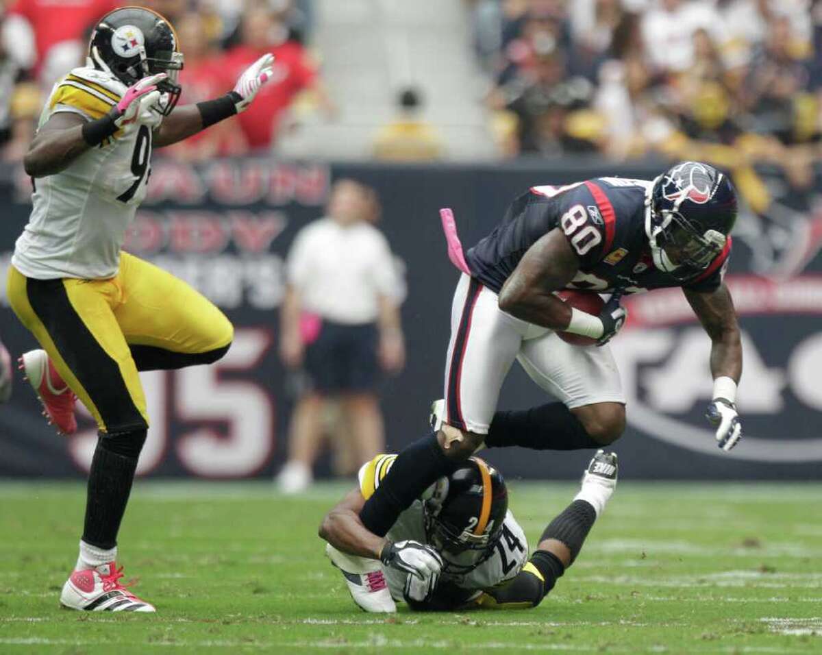 Texans beat Steelers 17-10 in a throwback game