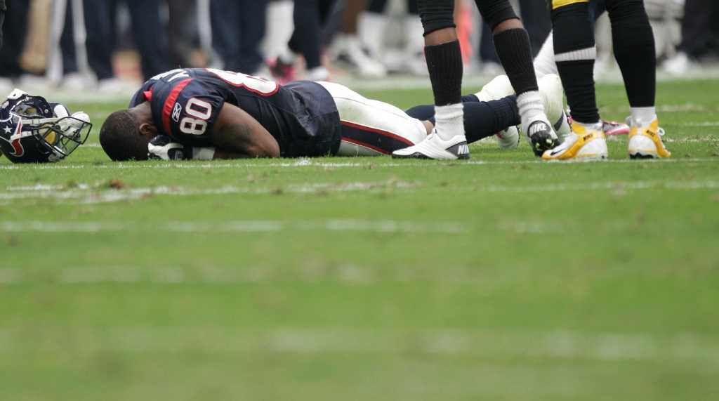 Texans score bounceback win but lose star WR