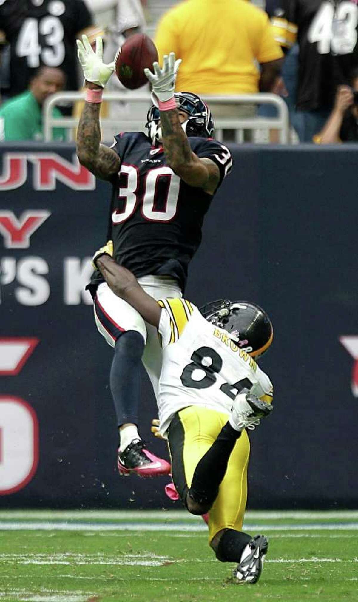 In starting role, CB Allen finishes game off with interception