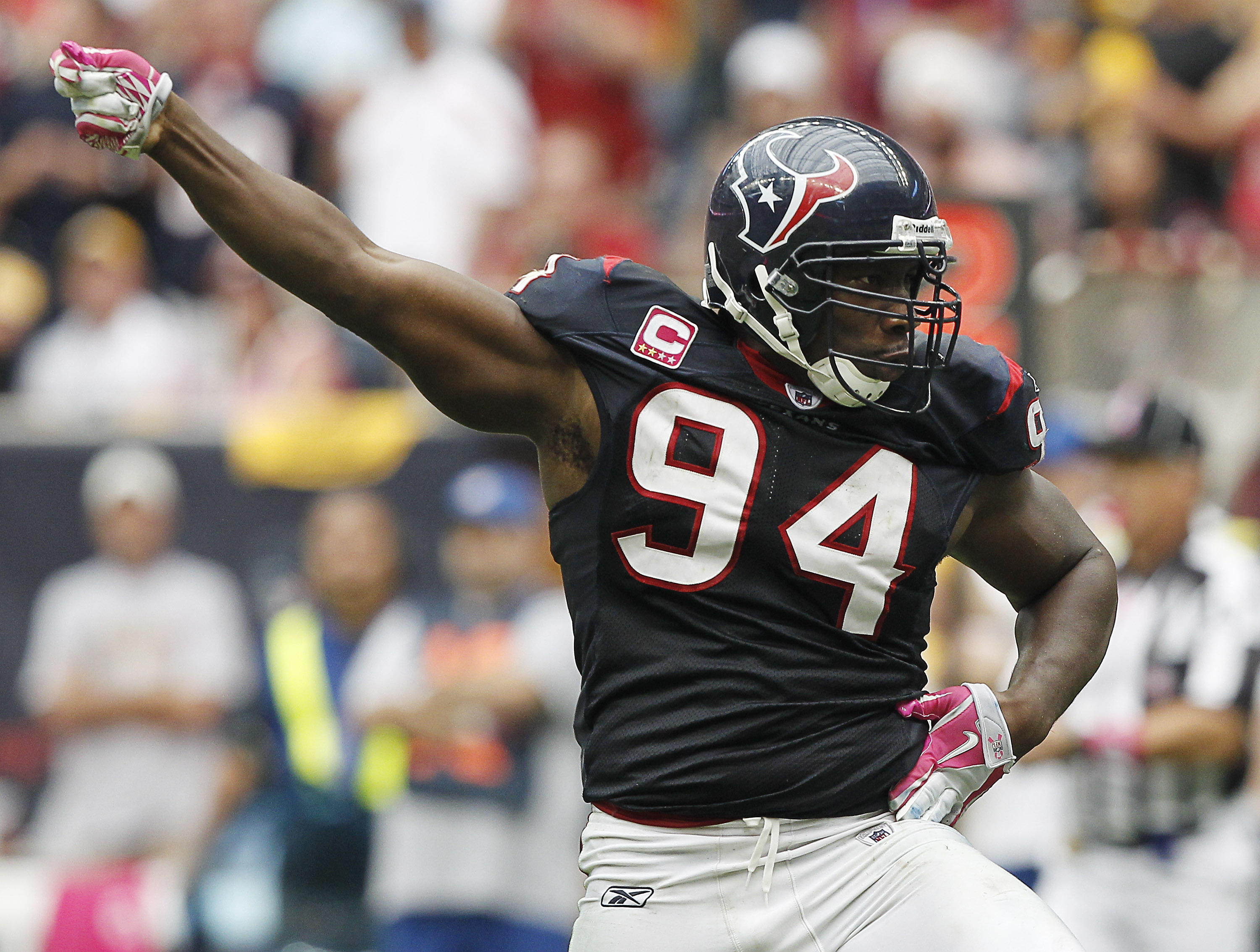 Sacks suit Texans' Smith