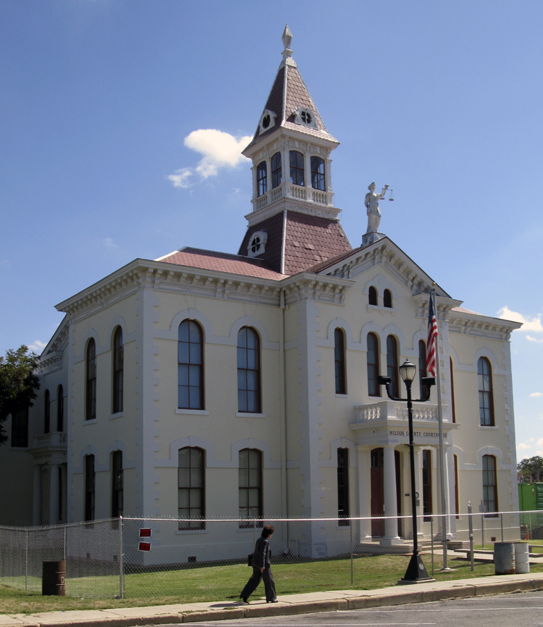 Wilson County workers vacate courthouse