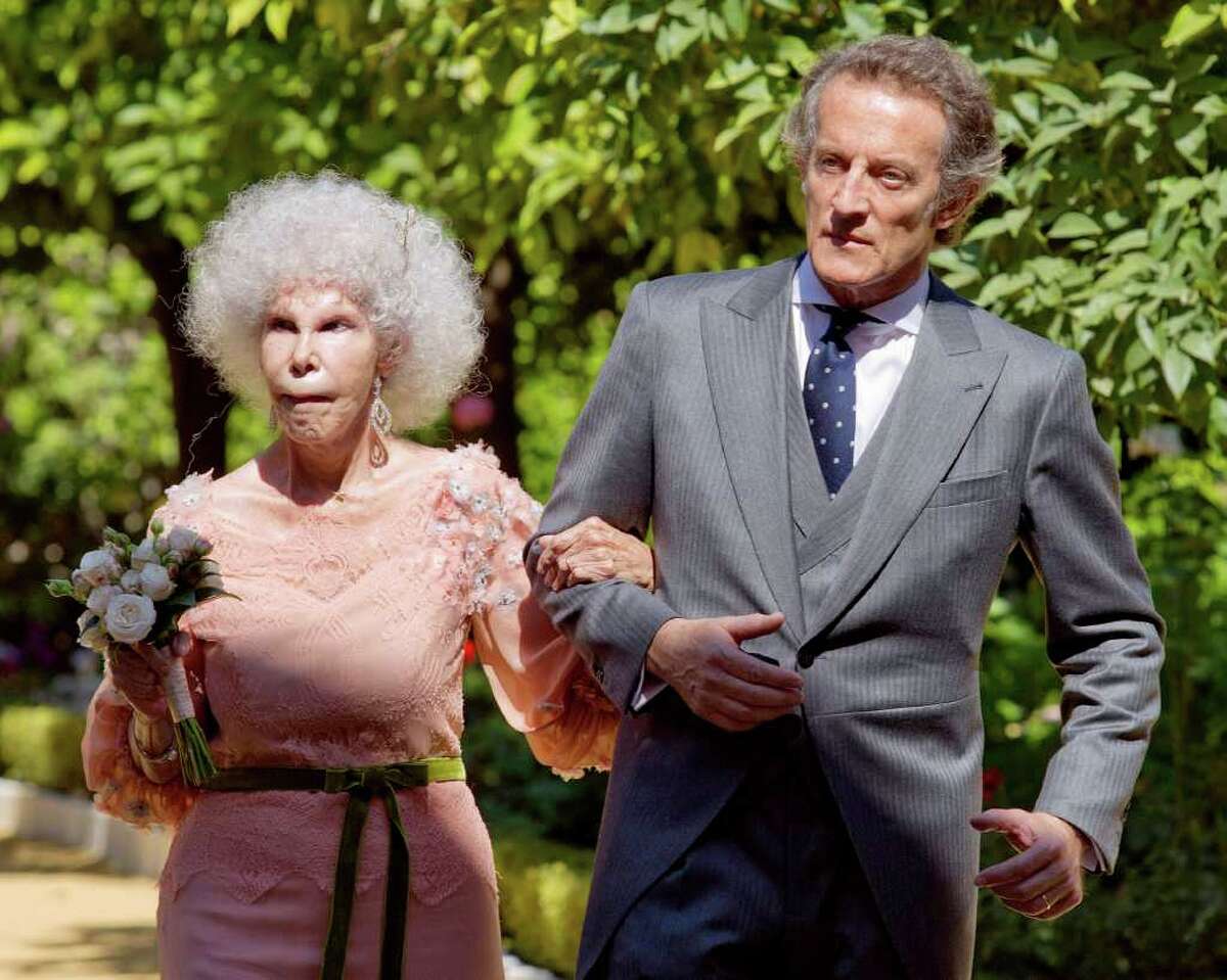 Rich Spanish duchess weds for third time at age 85