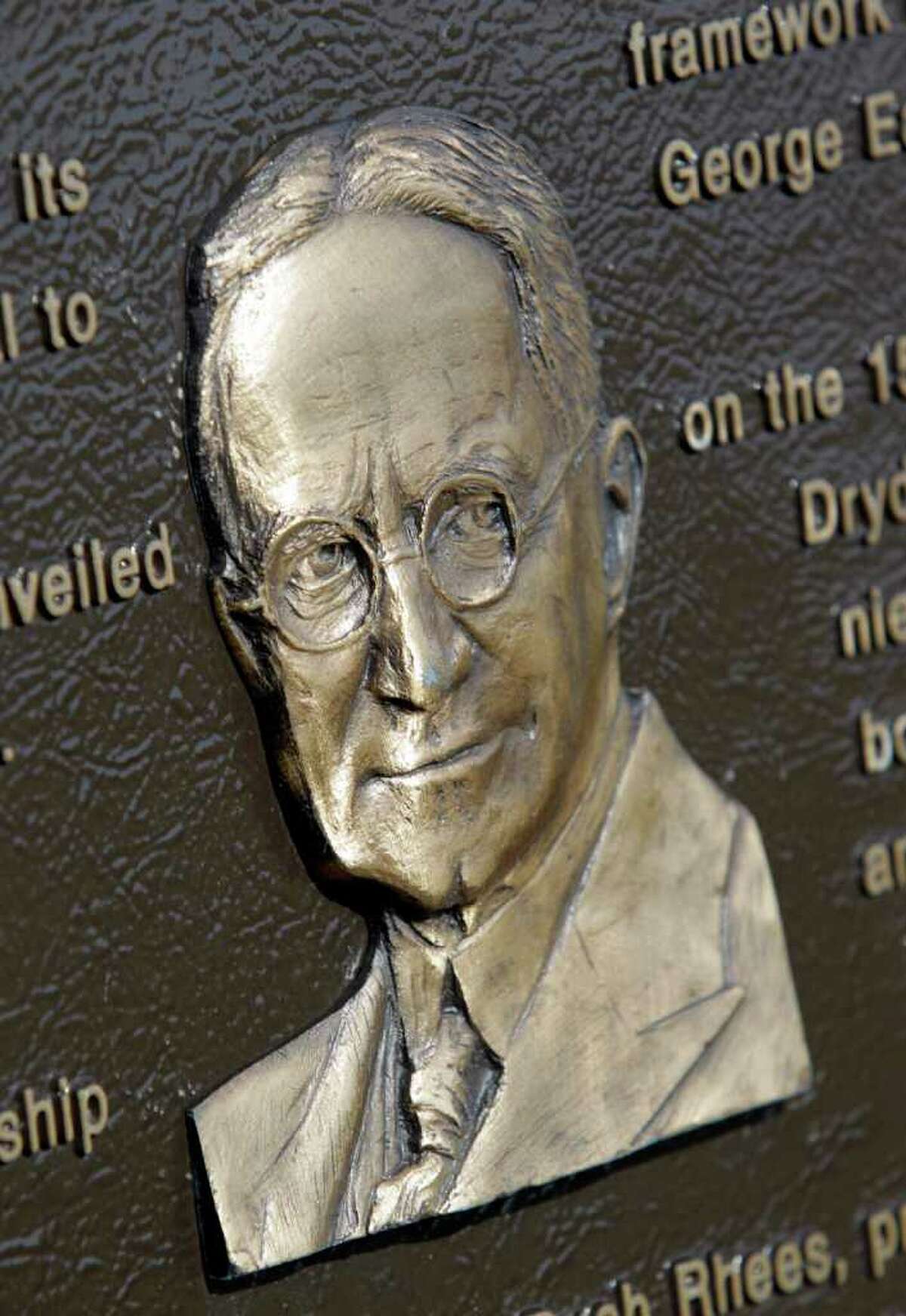 Snapshot of an icon's collapse