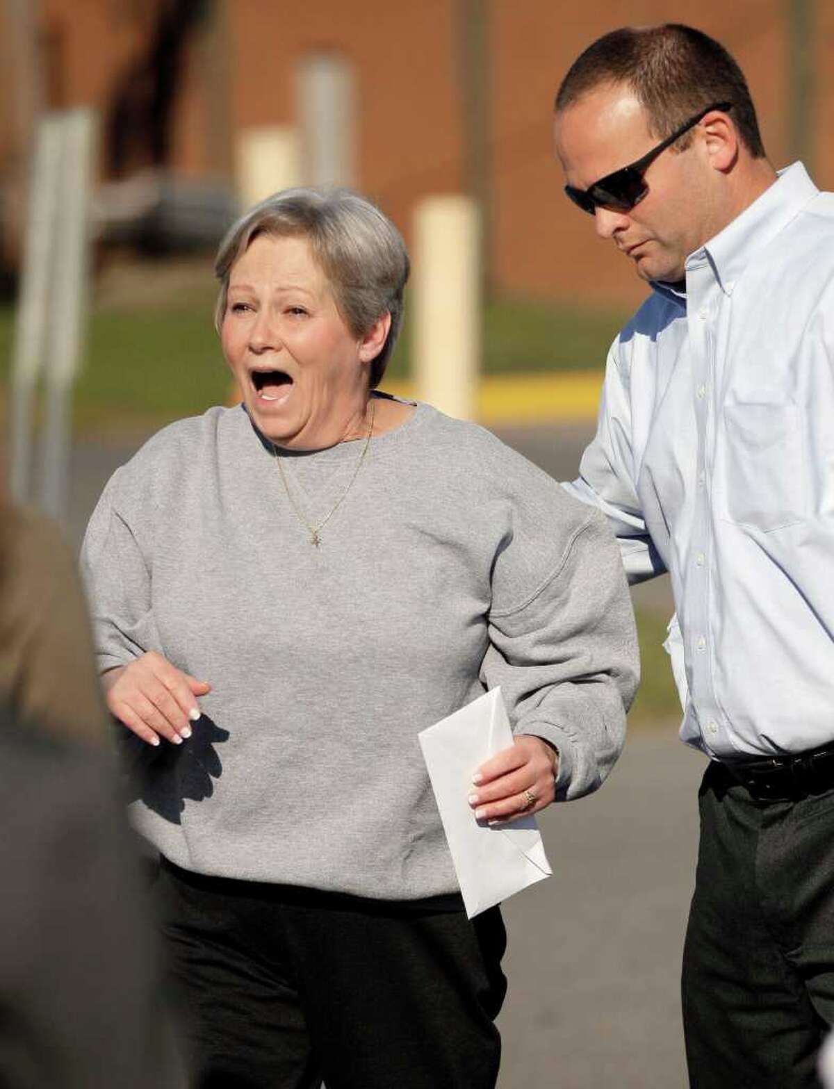 Tennessee prison frees former death row inmate