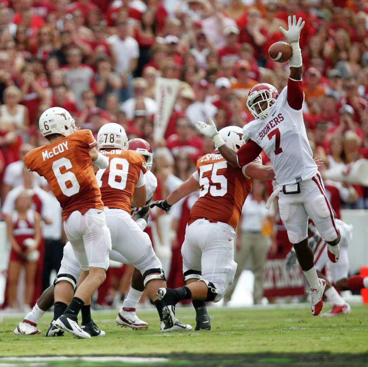 Oklahoma crushes Texas' hopes in rout