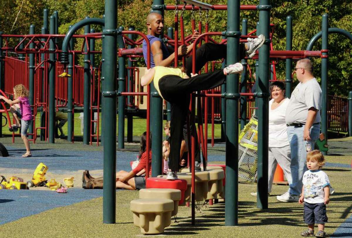 Modern dance meets sandbox set