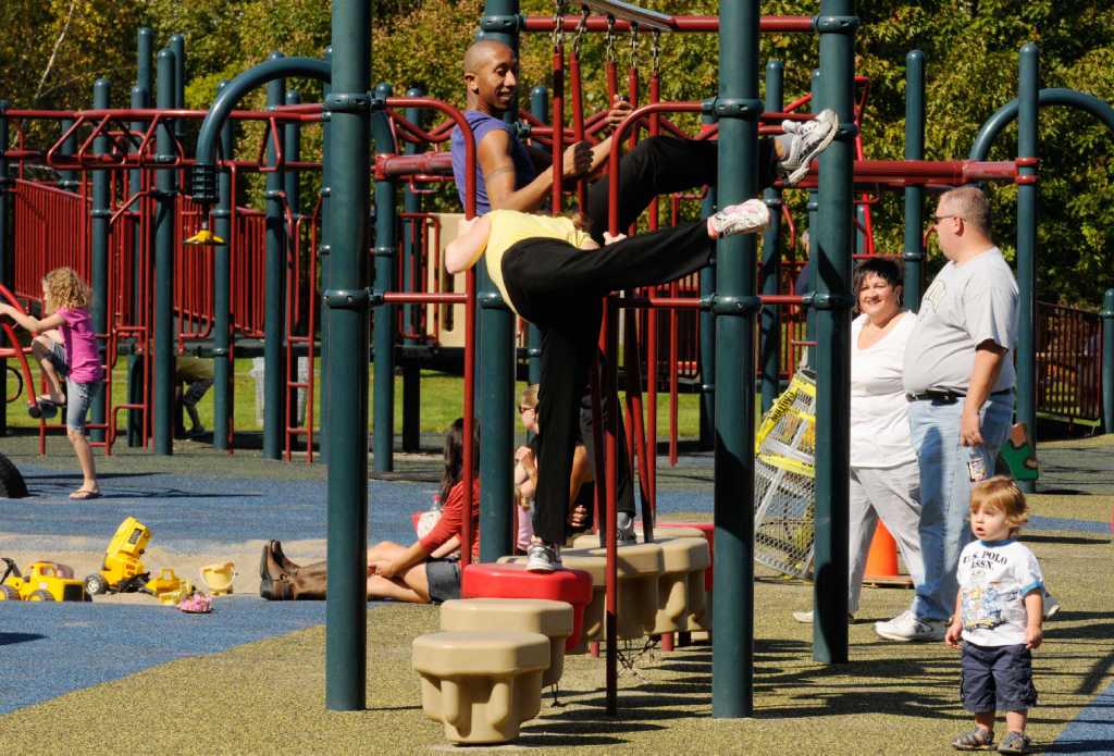 Modern dance meets sandbox set