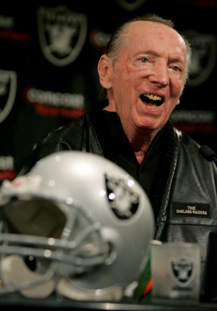 Al Davis kept an eye on Houston