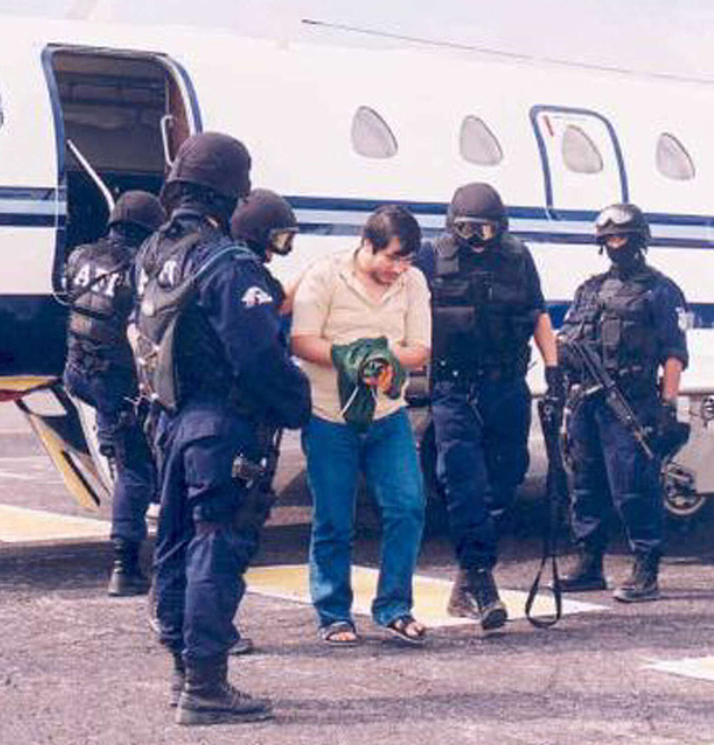 Drug trafficking Los Zetas cartel creates ISIS-style beheading video to ...