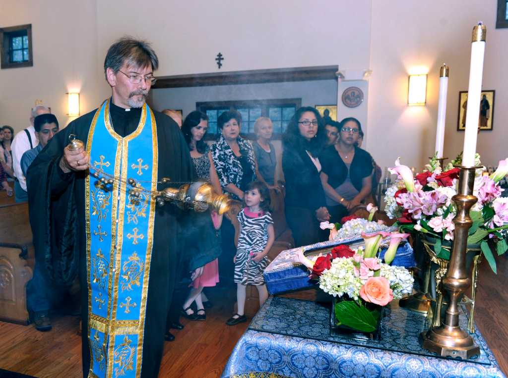 'Mother of God' visits Orthodox Church