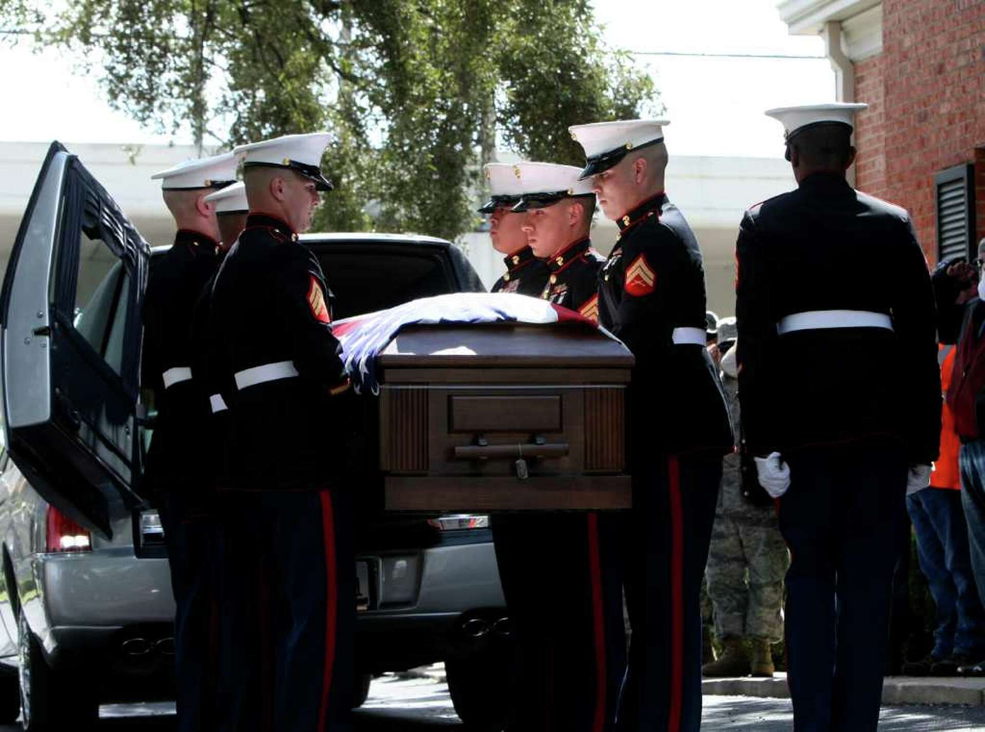 Fallen Marine was part of 'Spurs family'