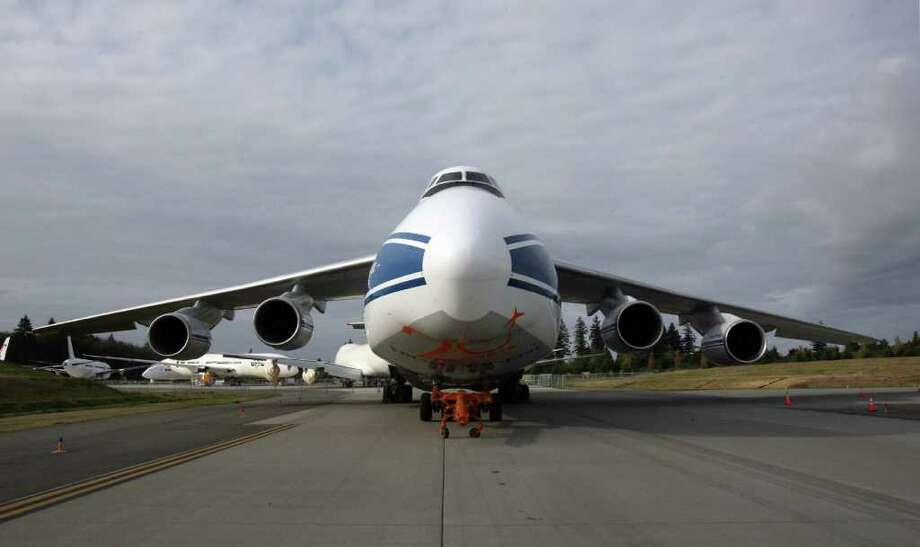 Boeing delivers first 747-8 Freighter - seattlepi.com