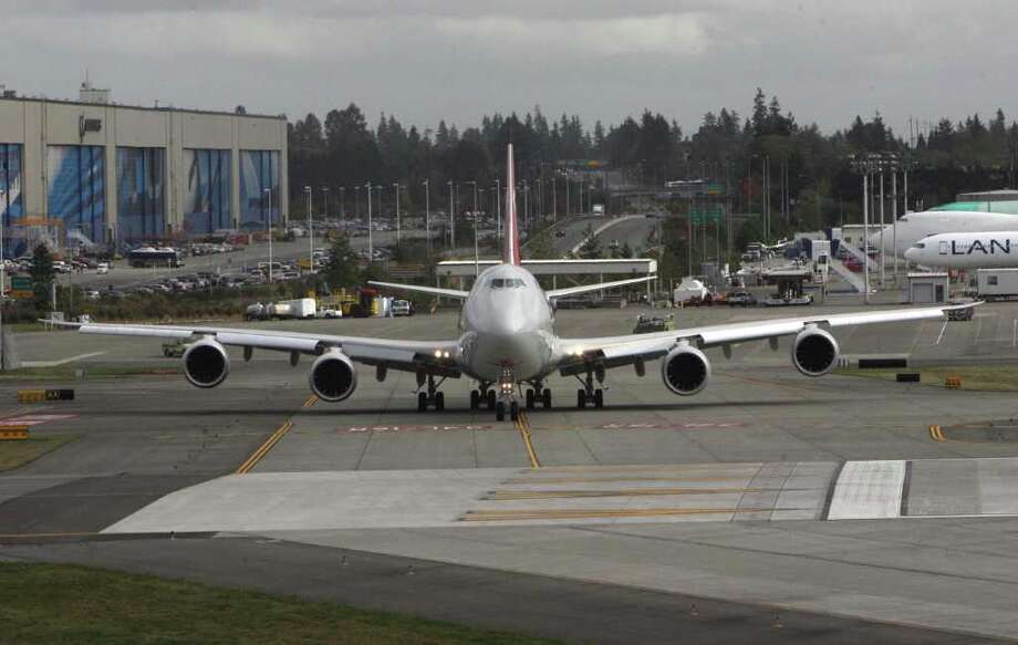 Boeing delivers first 747-8 Freighter - seattlepi.com