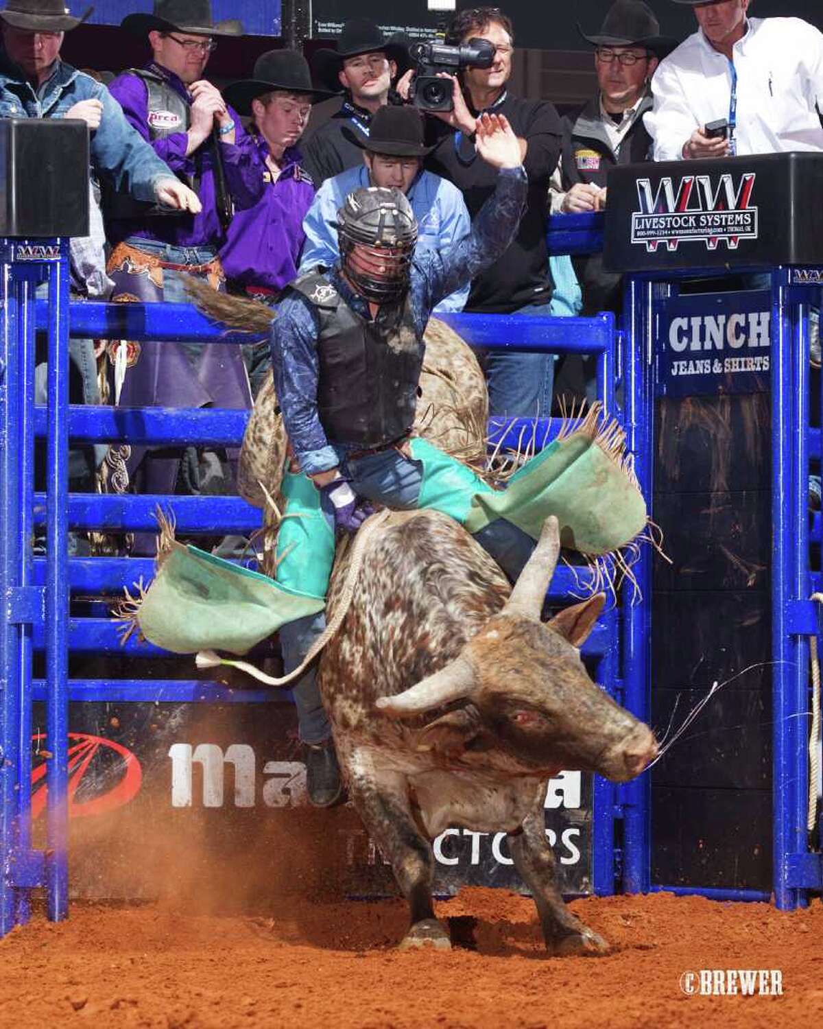 EL Campo's Foltyn wears bull riding crown