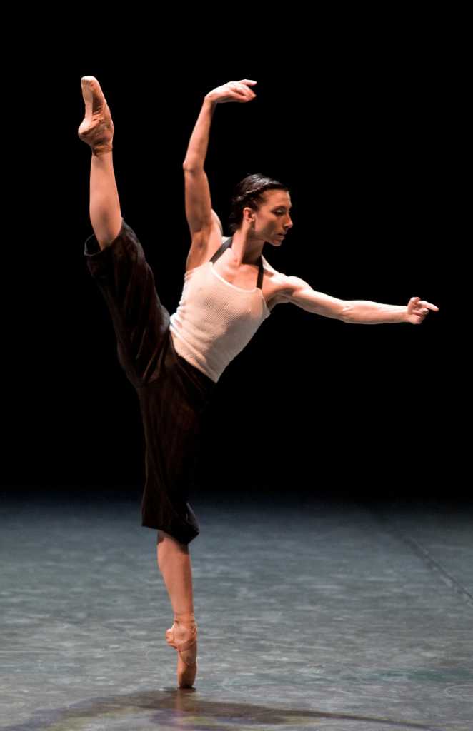 Dominic Walsh Dance Theater premieres several new works