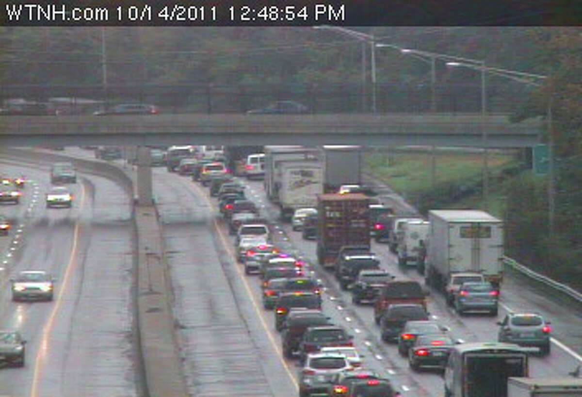 Car Falls Off Carrier Truck On I 95