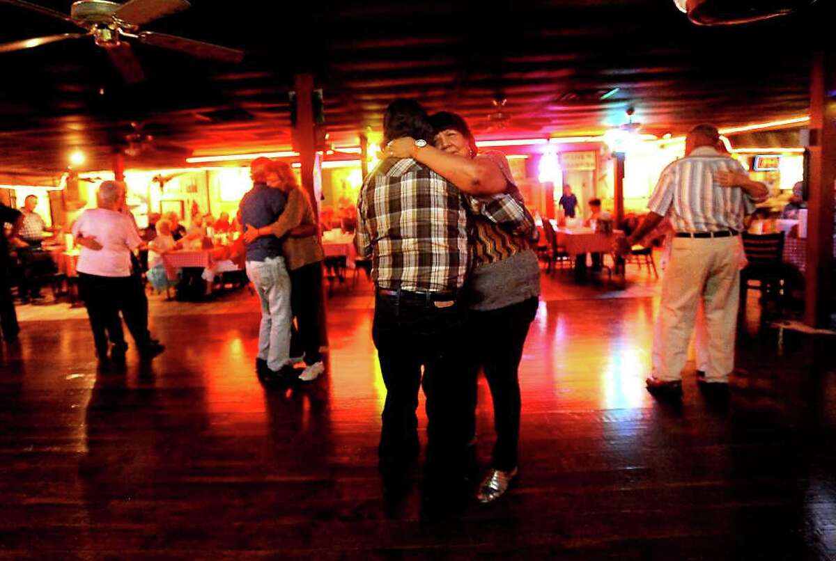 Bomont and Beaumont go head-to-head with "Footloose" remake