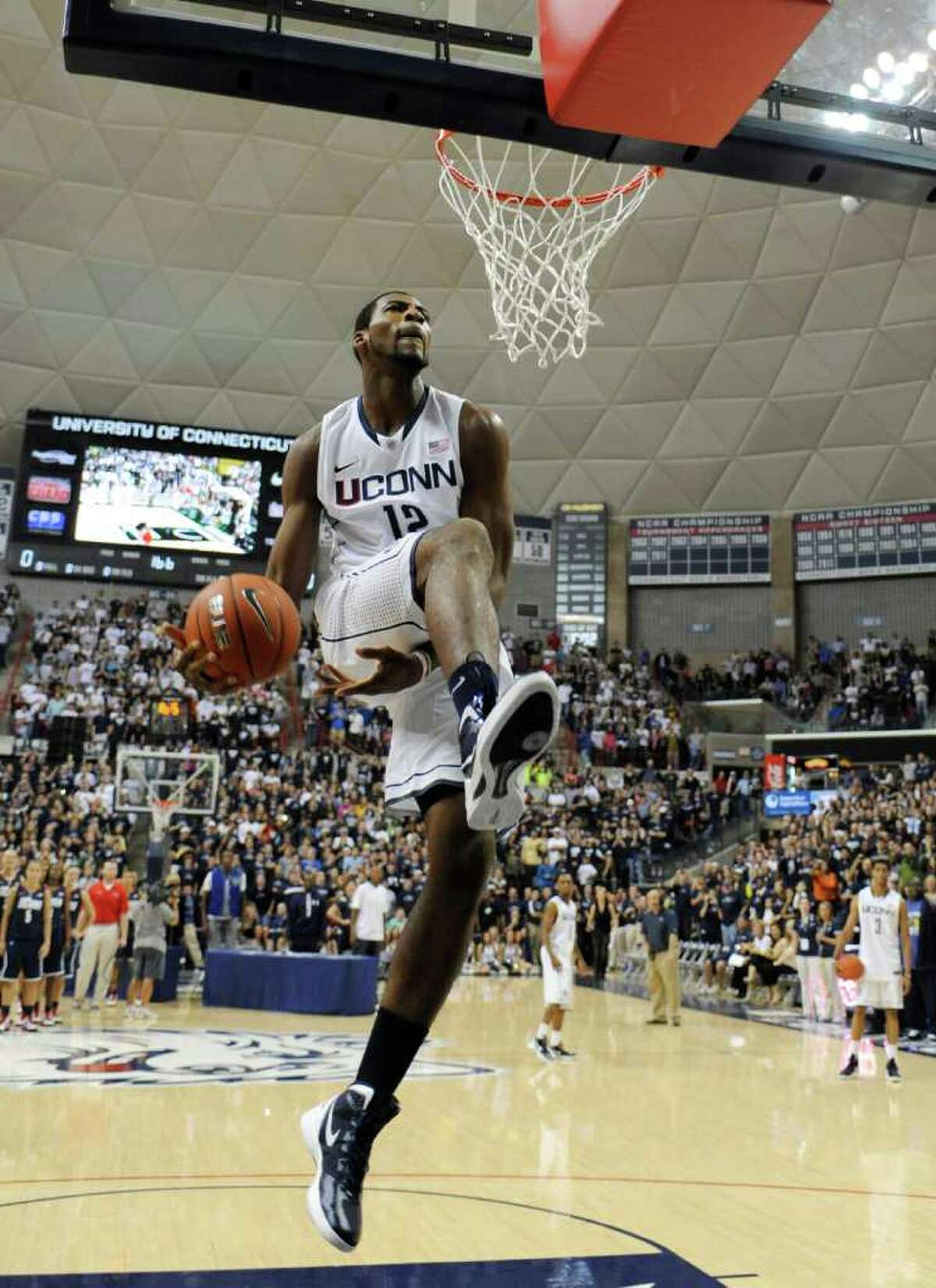 UConn's First Night crowd abuzz about Drummond