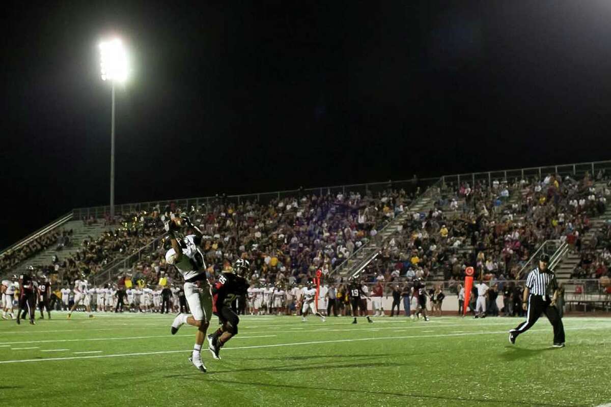 Westfield upsets Klein Oak with last-second field goal