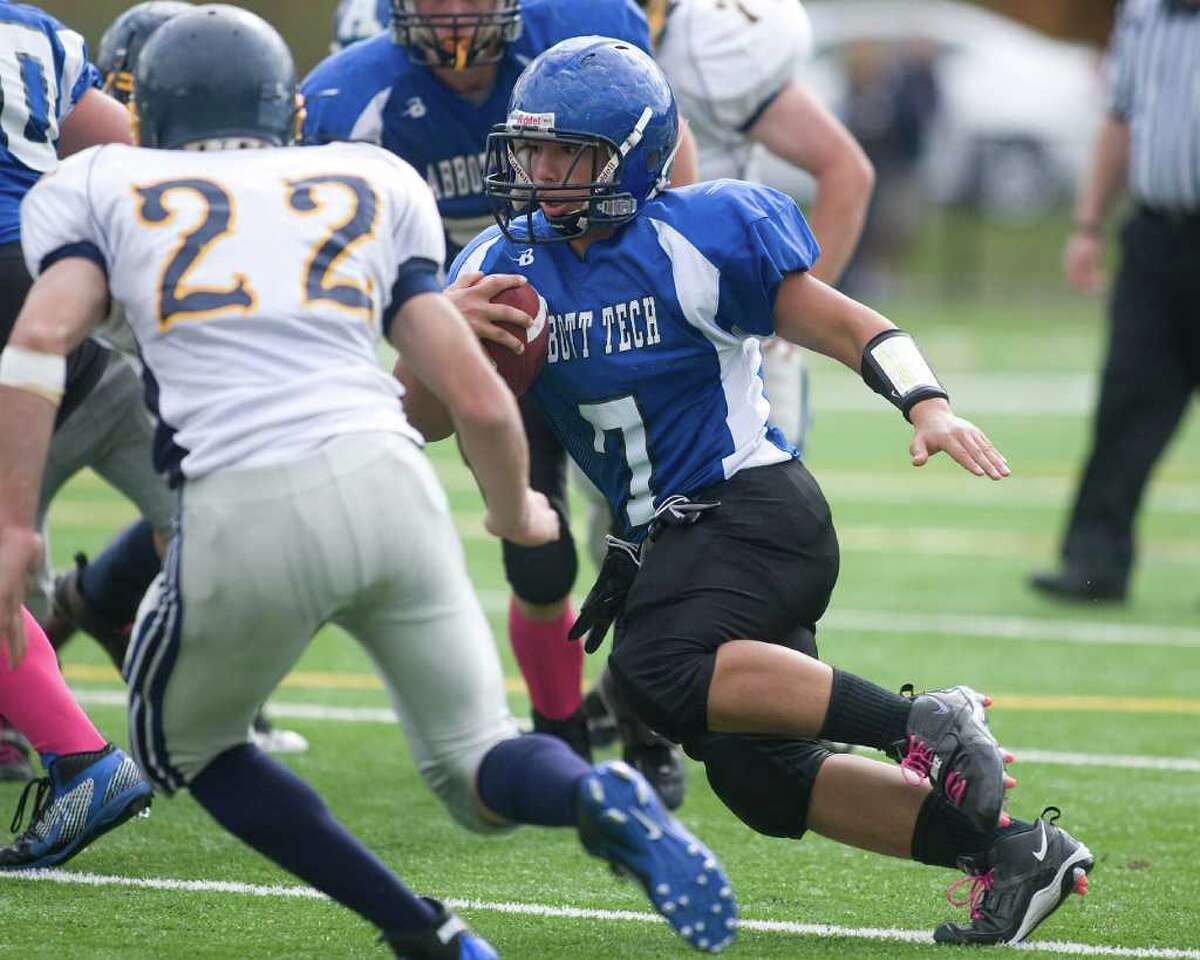 Abbott Tech football team tops Wolcott Tech for second straight win