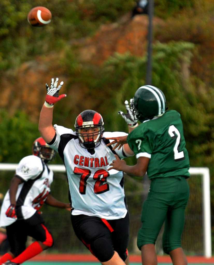 Tucker leads Central past Bassick; St. Joseph tops Harding