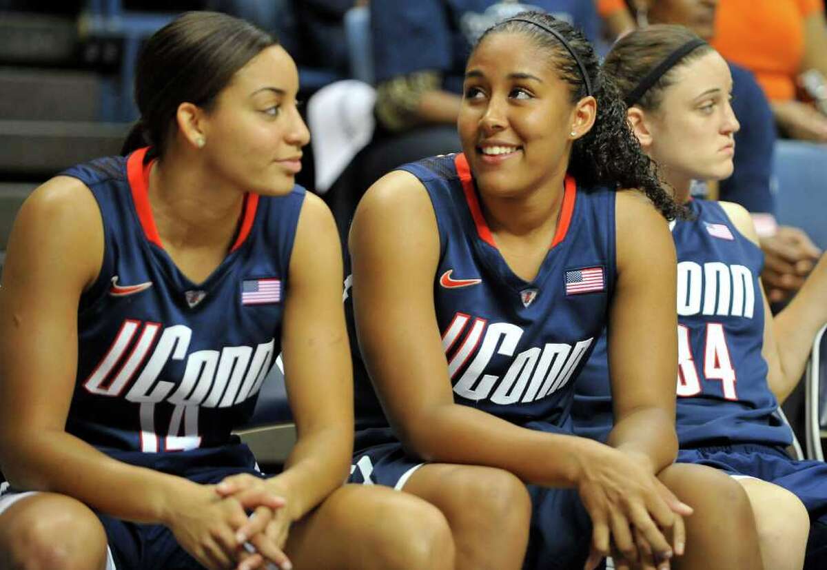 UConn's Mosqueda-Lewis like being compared to Moore, but winning comes ...