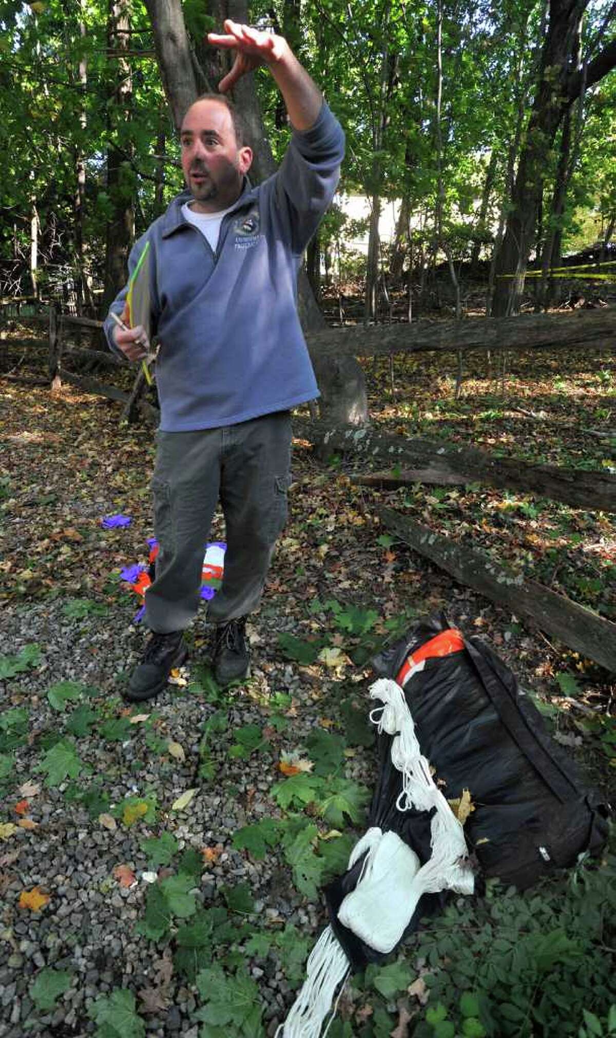 Clues sought in fatal Danbury plane crash