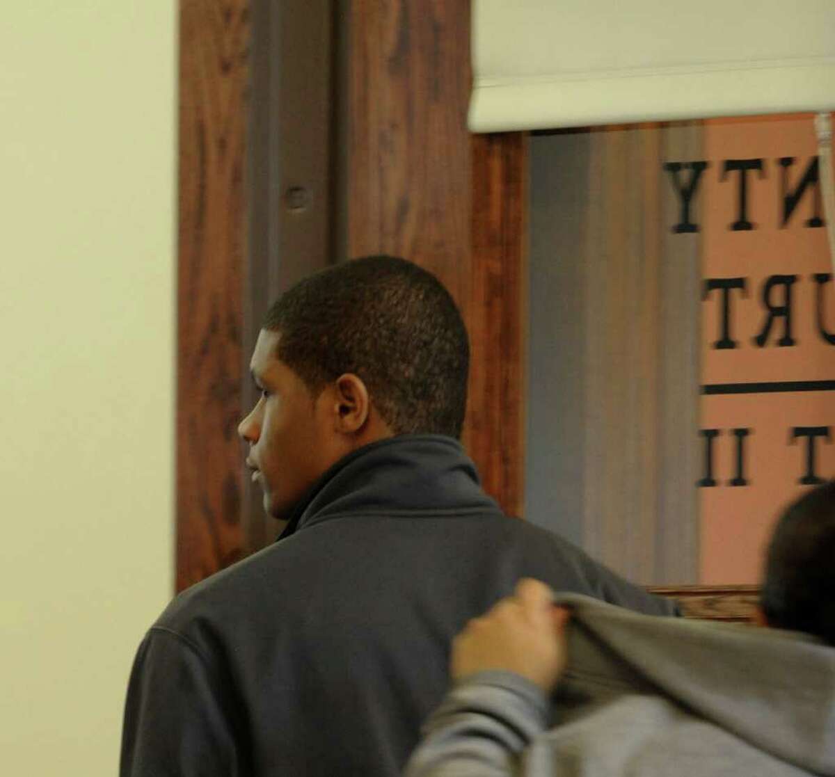 Teen urged to give apology