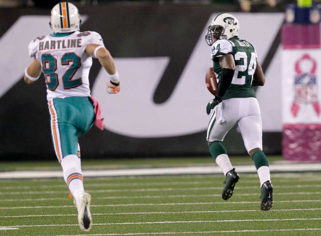 Jets D sinks Dolphins