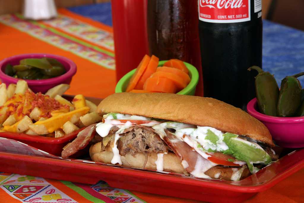 Dining on a Budget | ¡Que Tortas!