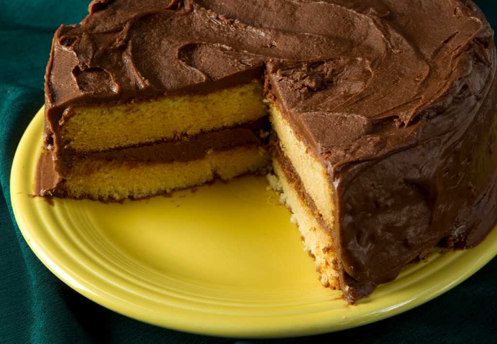 Kitchen to Kitchen: Dessert Gallery's Yellow Cake