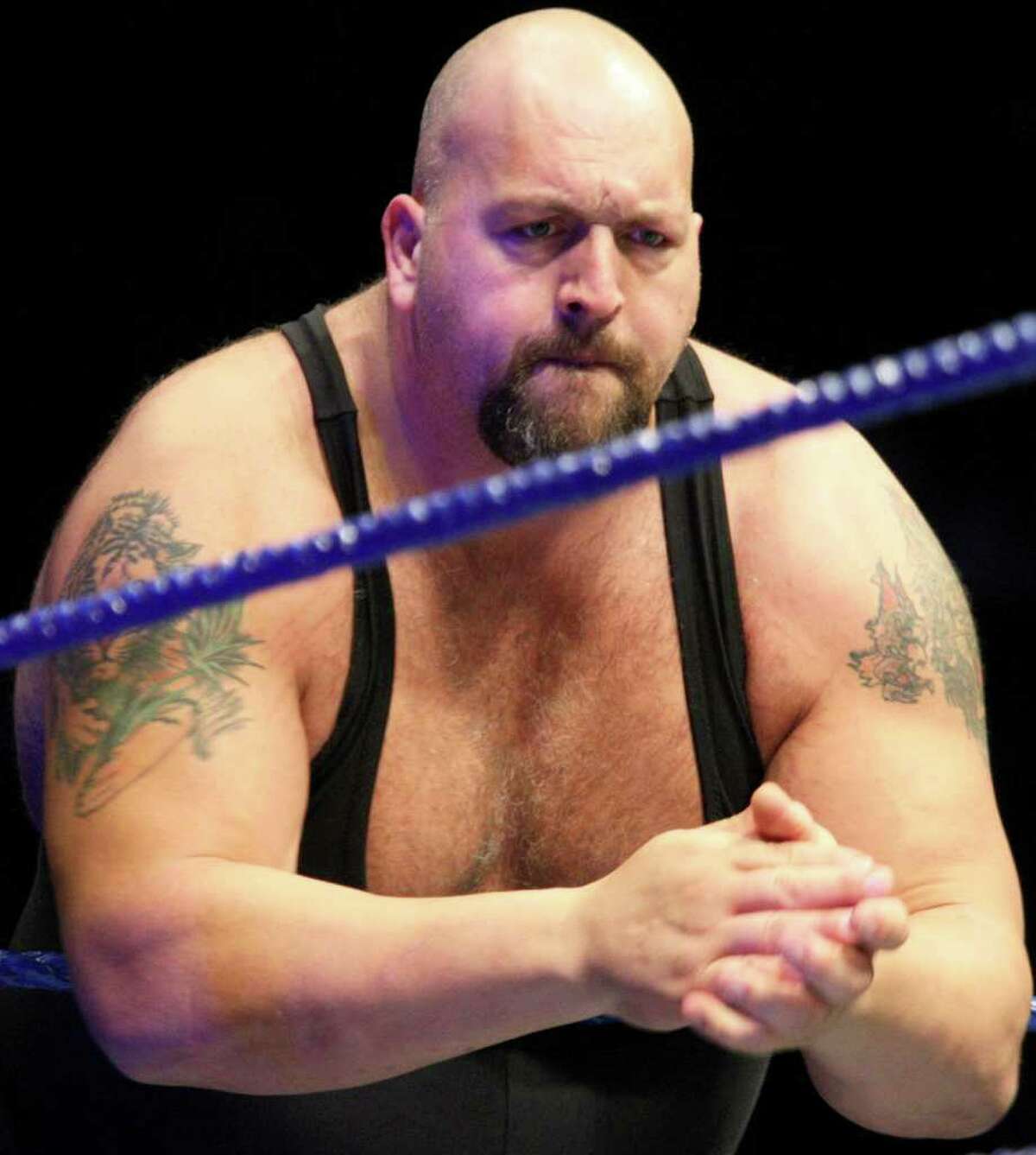 WWE apologizes to Russians for disrespecting country's flag