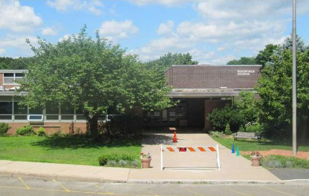 Riverfield parents, staff target No Child 'failure'