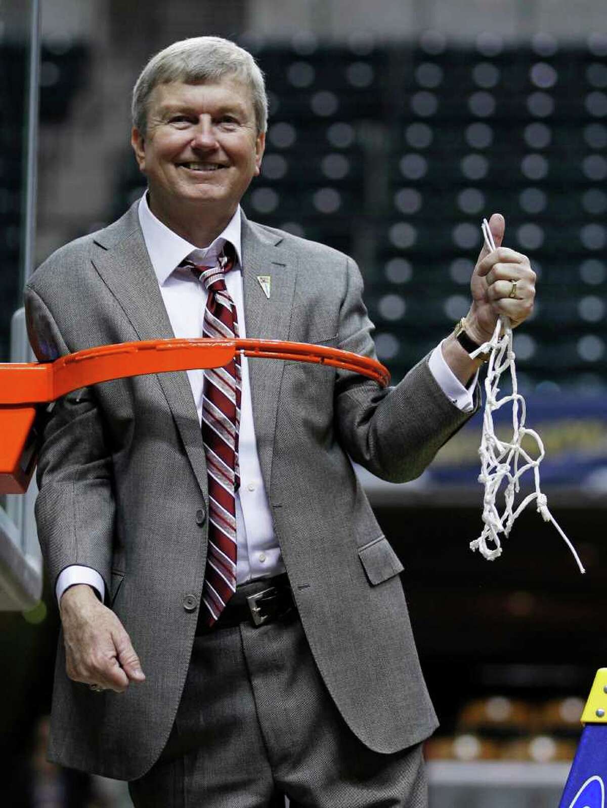 Ware, Brown among 10 selected for Texas Sports Hall of Fame